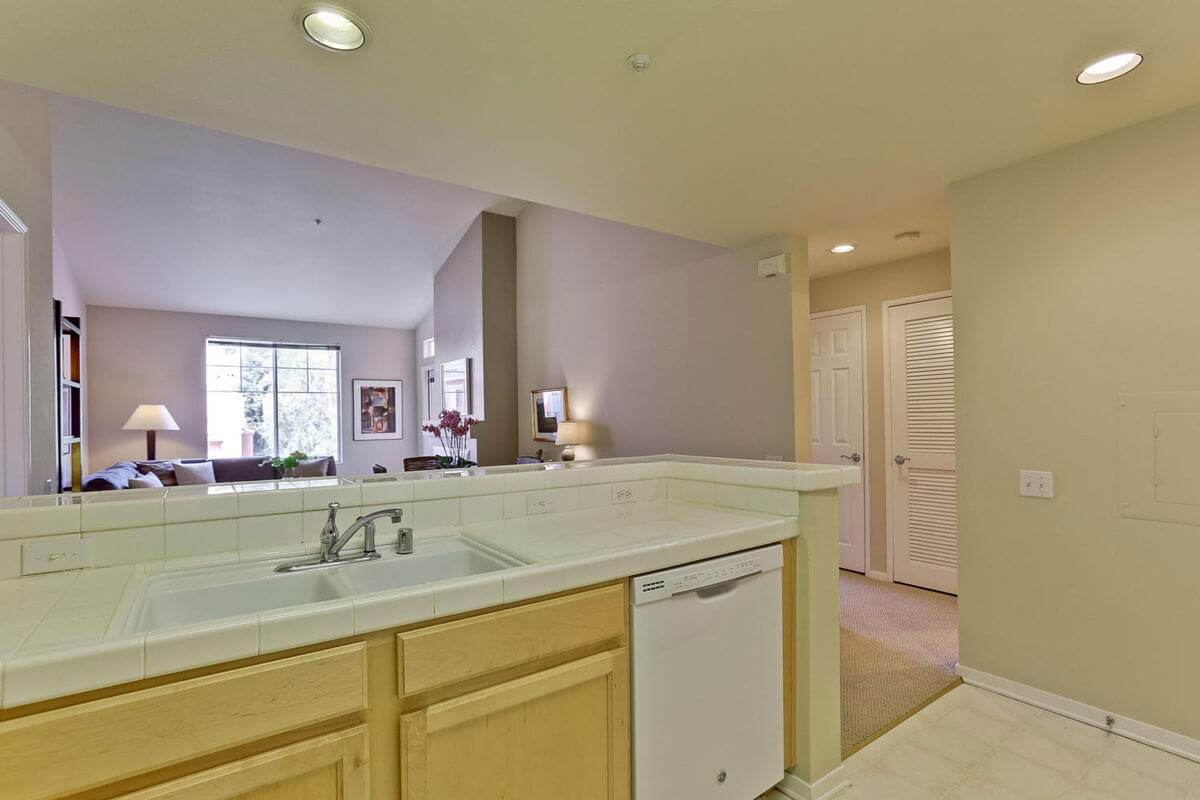 320 Caldecott 301 | The Er Group | Your East Bay Home | Compass
