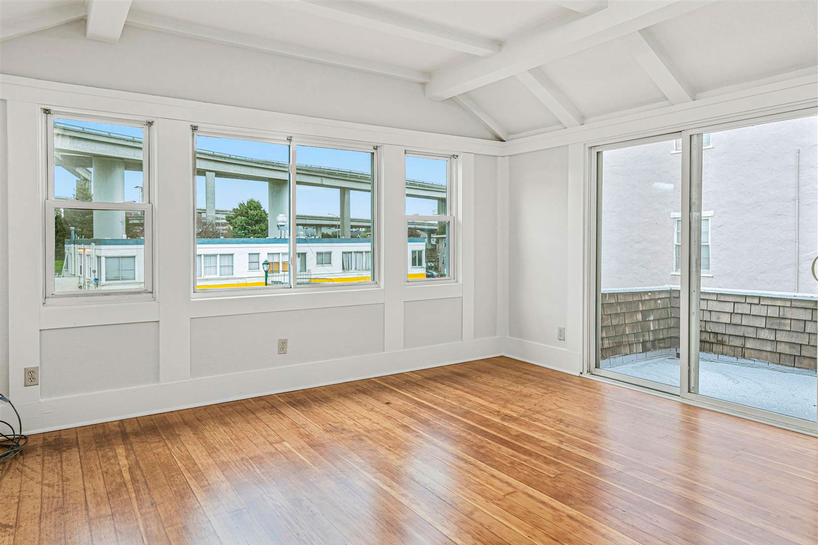 Spacious Brown Shingle Duplex in Oakland | 3415-3417 Martin Luther King Jr